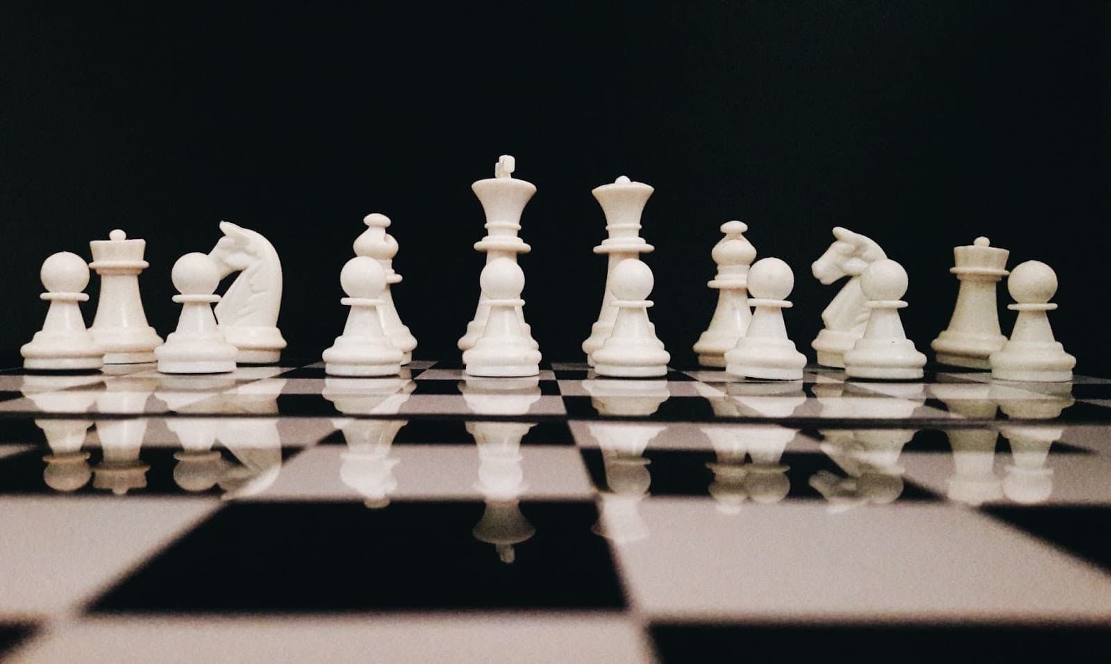 What's the difference between chess and checkers?